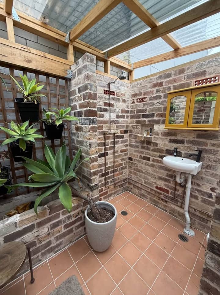 The Rozelle Workers Cottage - Cute, Cozy, Central - سيدني