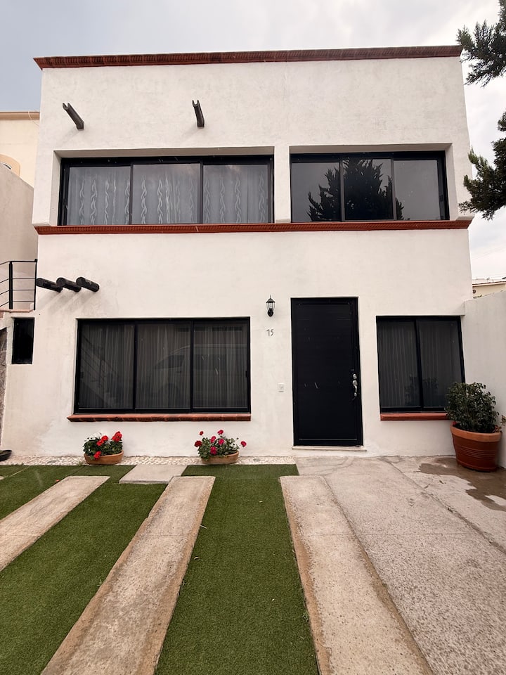 Estancia Colinas Pb · Acceso Directo - Tequisquiapan