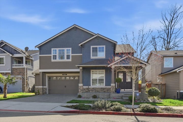 Bright, Spacious And Clean 5br 3.5b Home Sleeps 10 - Kent, WA