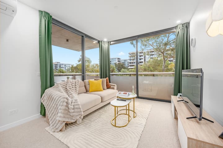 @Stylish 2br Getaway Near Anu W/ Parking & Wifi - Canberra