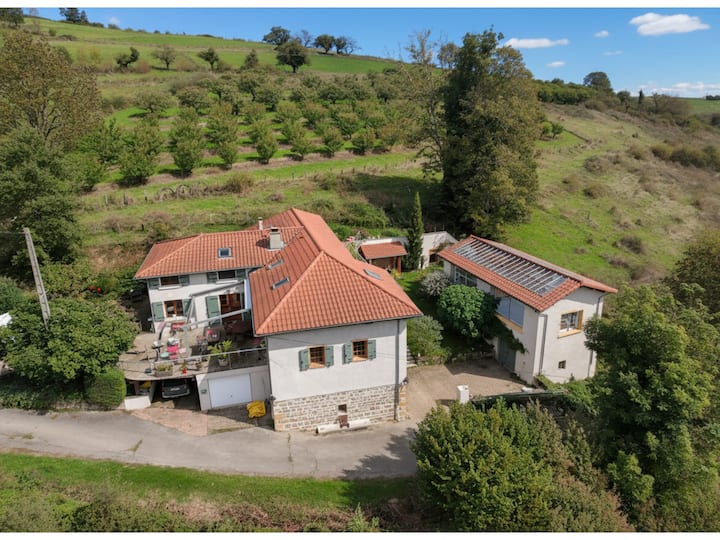 Parenthèse Champêtre - Piscine Intérieure - Beaujolais