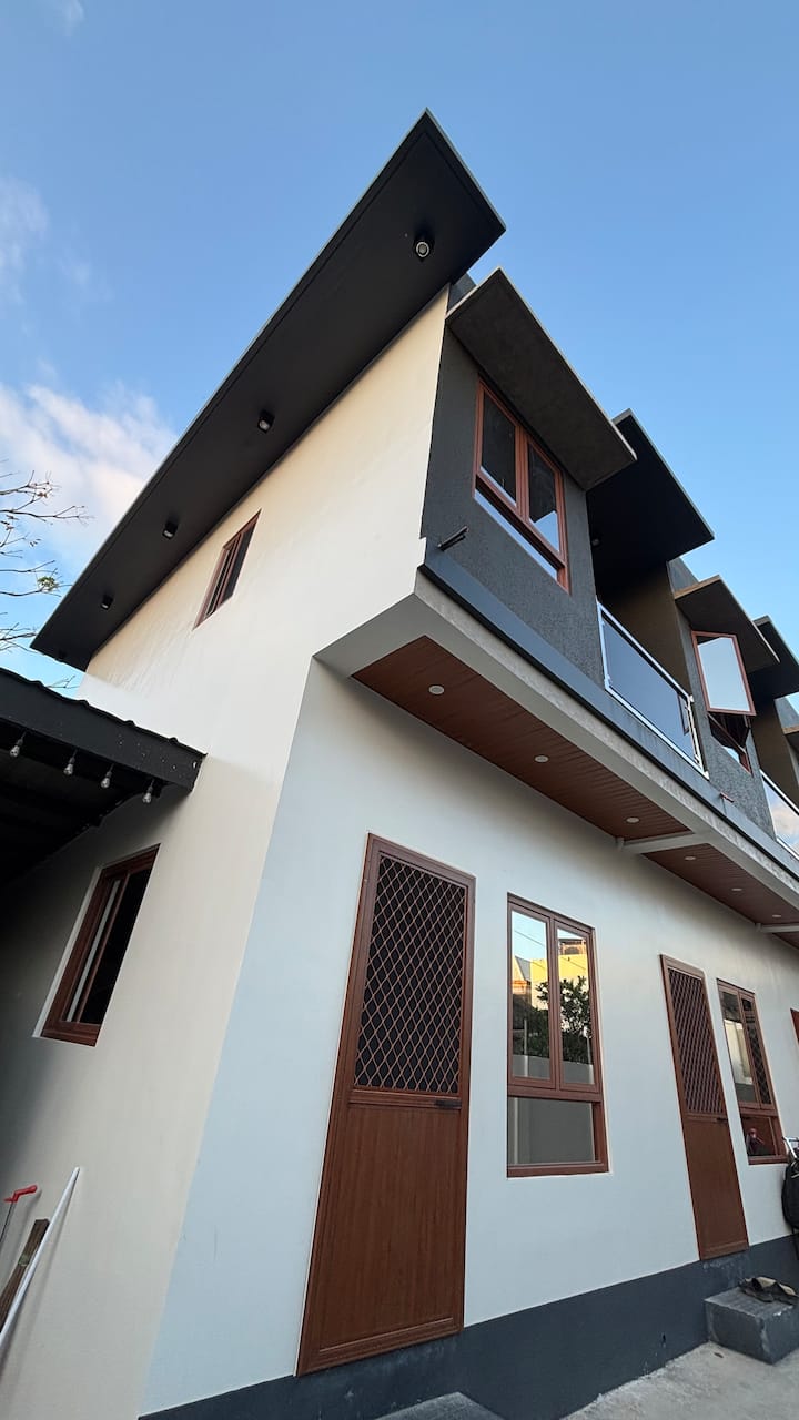 Newly Built 2br Modern 2-storey Townhouse In Rawis - Legazpi City