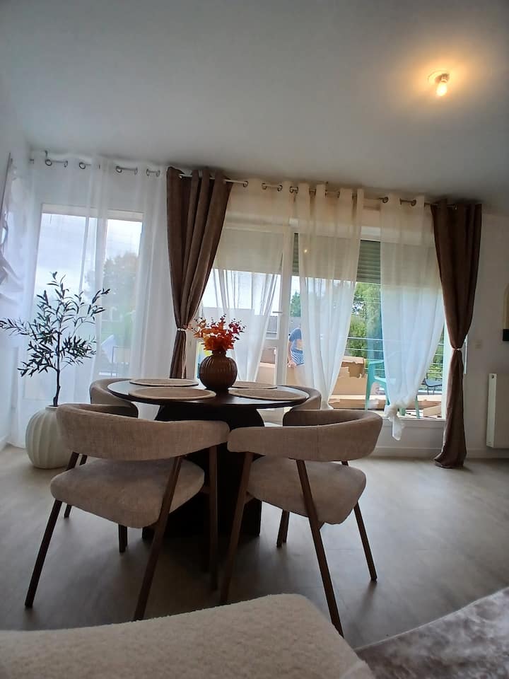 Grand Appartement Avec Terasse - Lanester