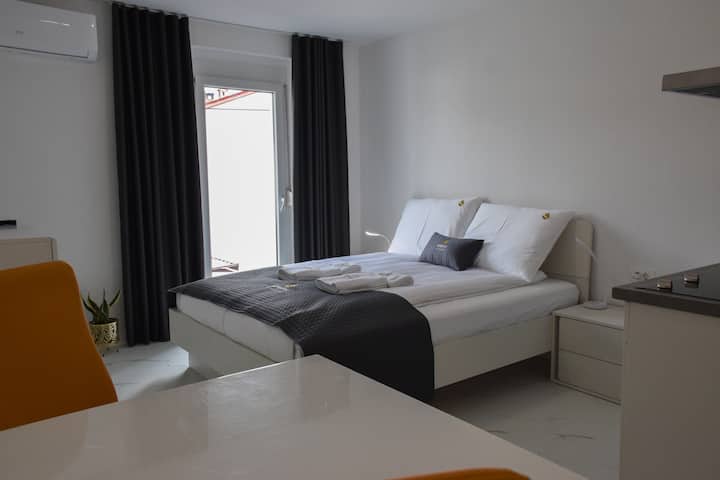 Studio With Private Bathroom At Stopa - Nova Gorica