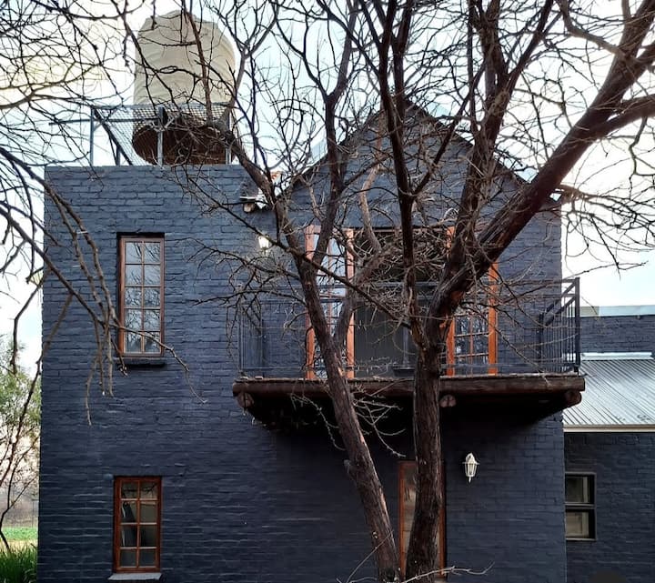 Pedronella House At Hartbeespoort - Hartbeespoort