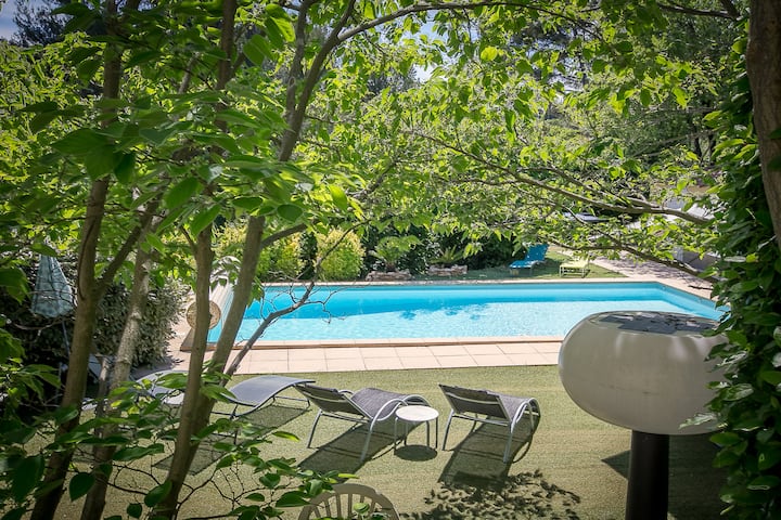 Villa Loucas'hiti - Calme, Grand Jardin Et Piscine - Gémenos