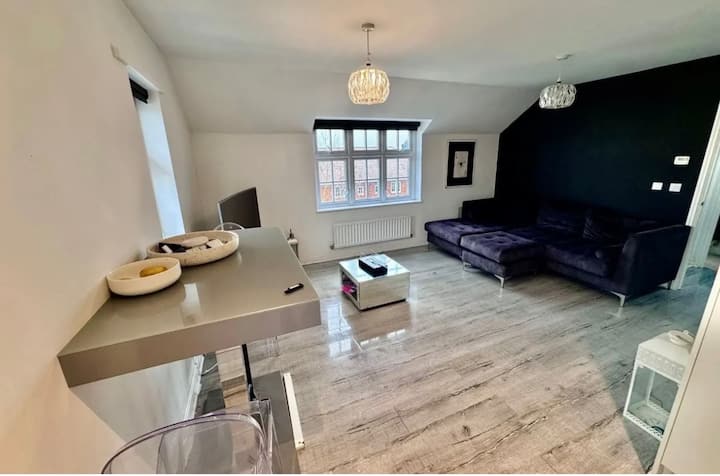 Bright Airy Flat Close To Train Station - Cranbrook, UK