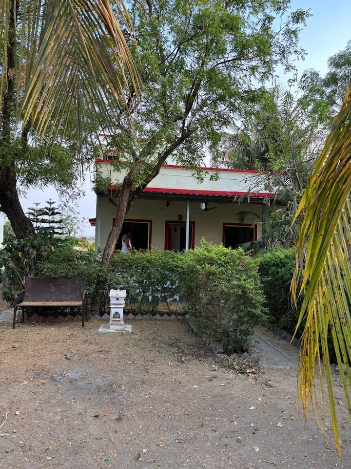 Peaceful 3bhk Farmhouse With Greenery & Play Area. - Daund
