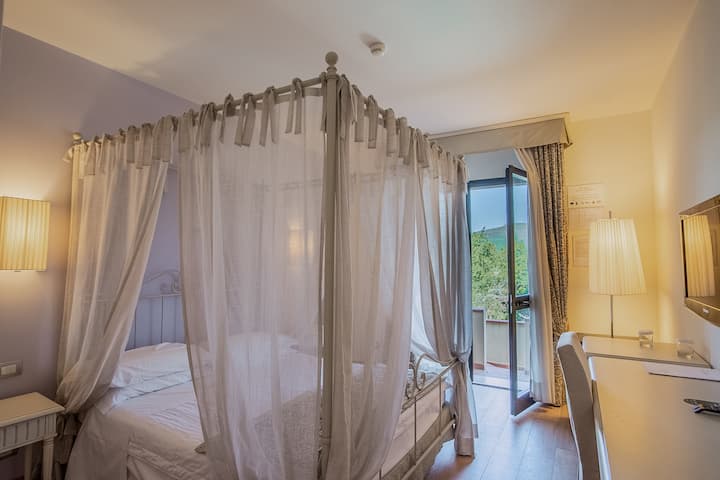 Double Room With Balcony And Swimming Pool - Massa Marittima