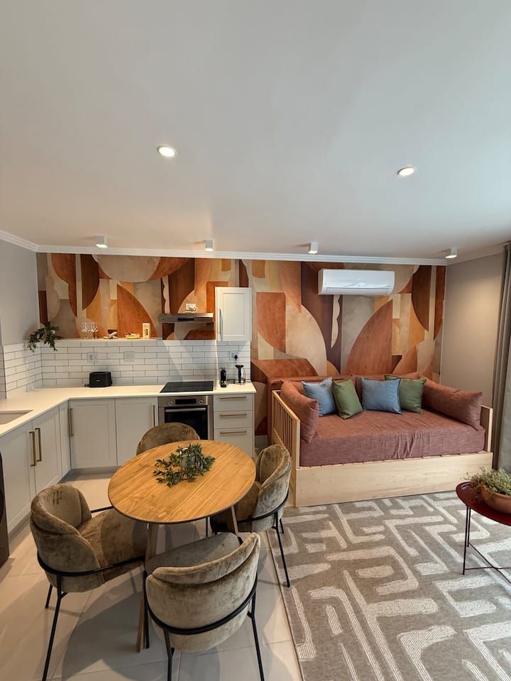 The Alxndr One Bedroom Deluxe Apartment - Stellenbosch