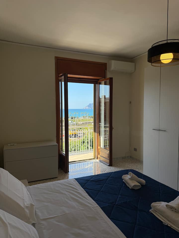 Central Seaview Apartment - Mareluna - Salerno