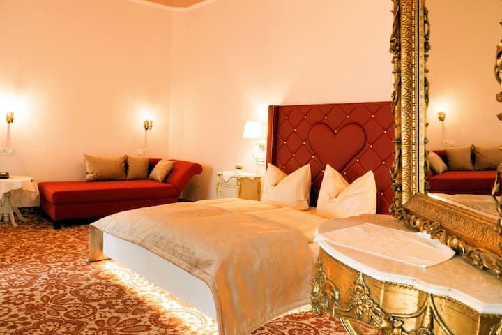 Wedding Suite “Bridal Chamber” At Colmberg Castle - Ansbach