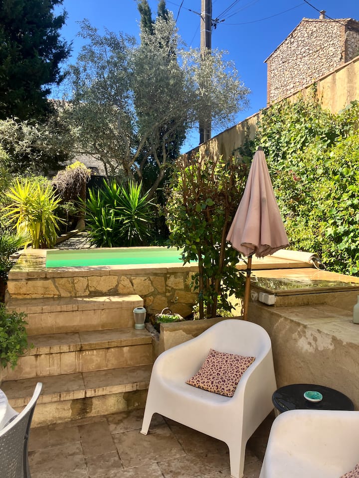 Partie De Mas Avec Piscine Proche D'avignon - Vedène