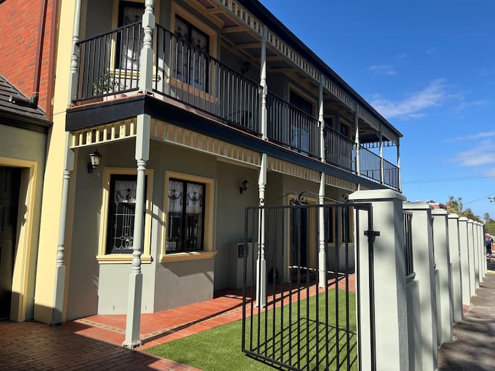 Across The Green - Warrnambool