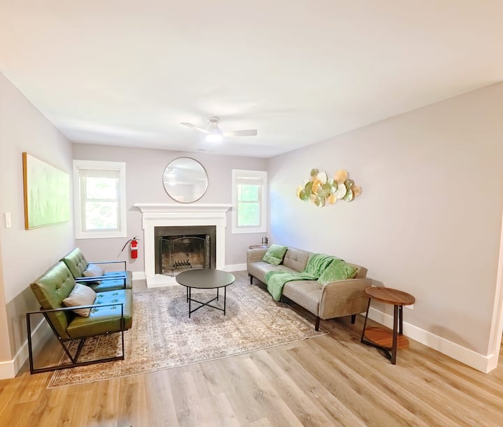 Modern Charlotte Home | 5* Location | Fast Wi-fi - Ballantyne - Charlotte