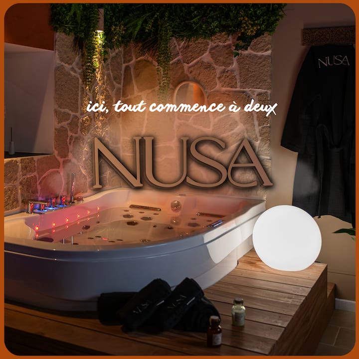 Love Room Bali • Jacuzzi & Cinéma Privé • Bretagne - Brocéliande