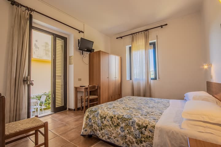 Double Room With A Veranda Just 20 Km From The Sea - Massa Marittima