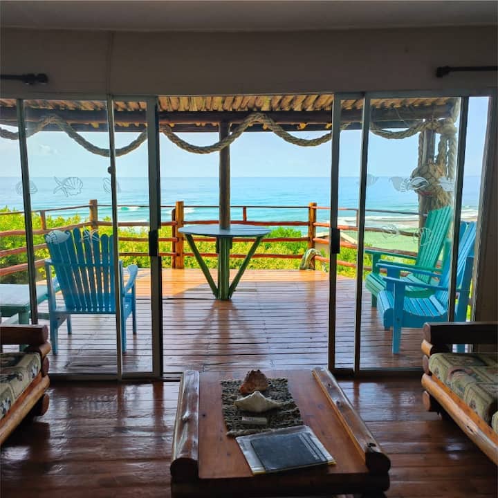 Casa Ria Xaixai, Spacious Beachfront Holiday Home - Mozambique