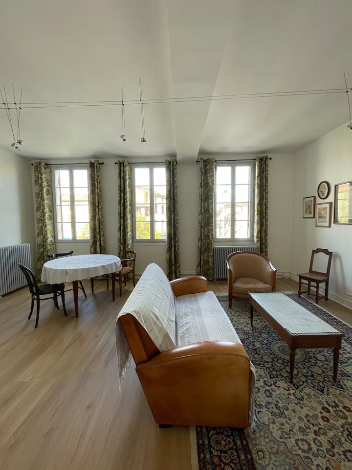 Grand Appartement, Parking Gratuit. Proche Centre - Bergerac