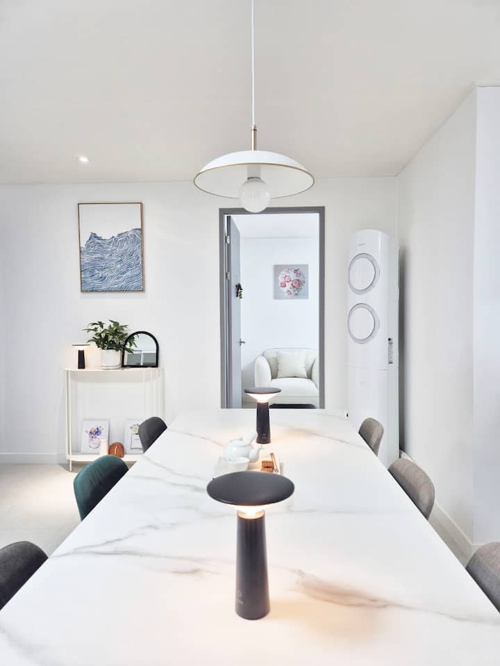 공항버스5분.지하철3분.버스30초.퀸4.킹1.부평깡통시장,감천문화마을,송도해상케이블카 - Pusan