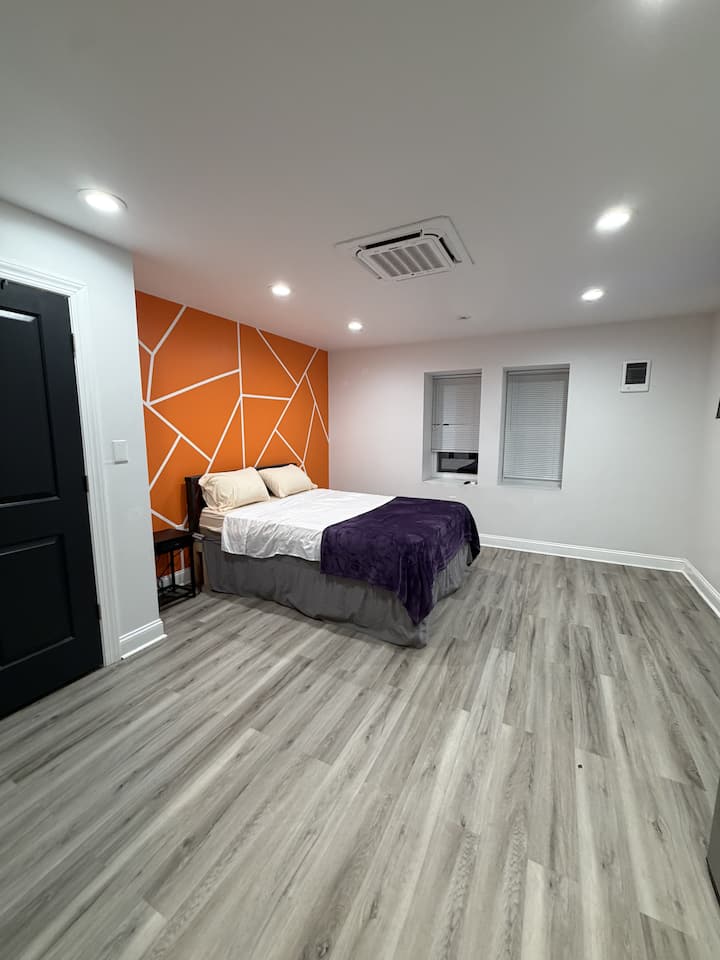 Modern Spacious Studio - Ardmore, PA