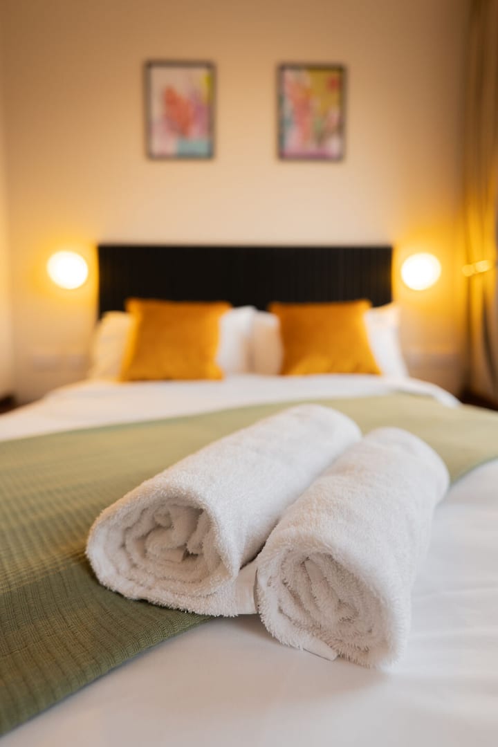 Wee Sleep Ireland | Deluxe Double Room - Derry