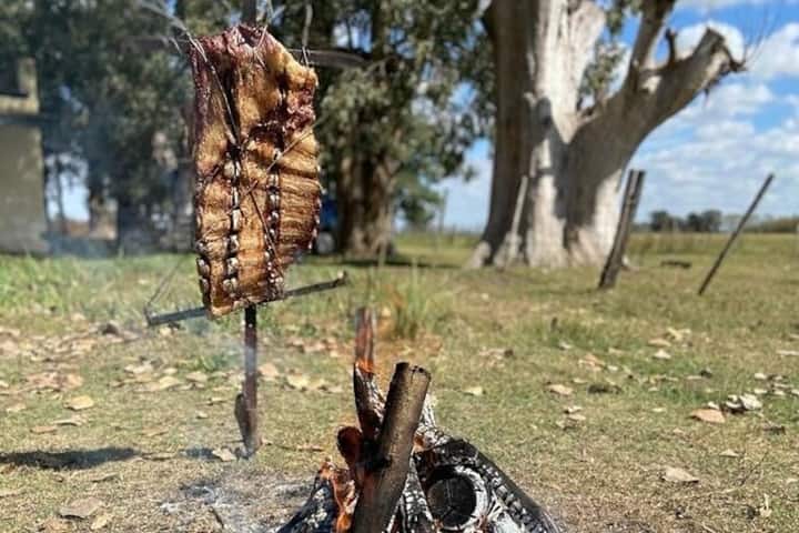 Local Family Sharing Our Countryside Life. - Chivilcoy