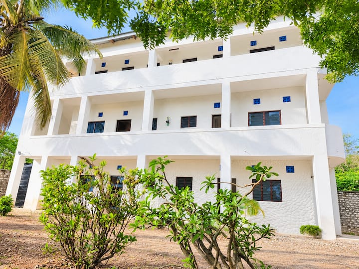 Diani Beach Haven Small Cozy House By The Beach - Diani Beach