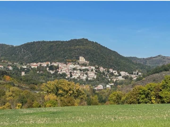 La Cagna. Petite Maison Dans Un Village Perché. - Lac d'Aydat