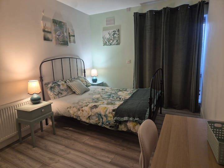 Unique Room Beside Tramline - Dublin, Ireland