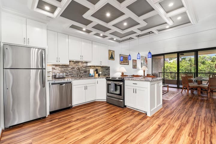 Kona Pacific E629: Beautifully Remodeled Condo! - Kailua-Kona, HI