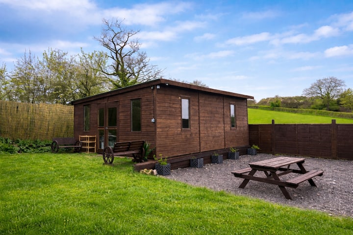 Cabin In A Tranquil Secluded Retreat - Bickleigh Castle