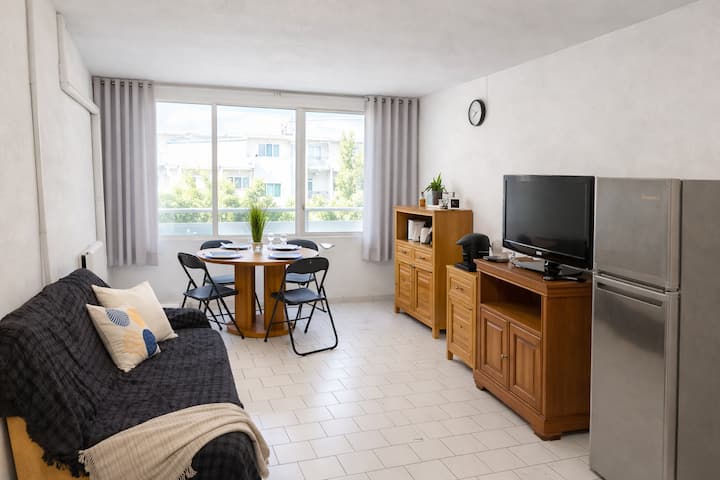Studio Plein Soleil Piscine + Parking Proche Plage - Port Camargue