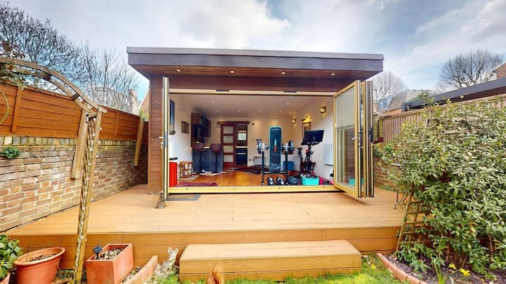 The Bond Studio - Belgravia - London