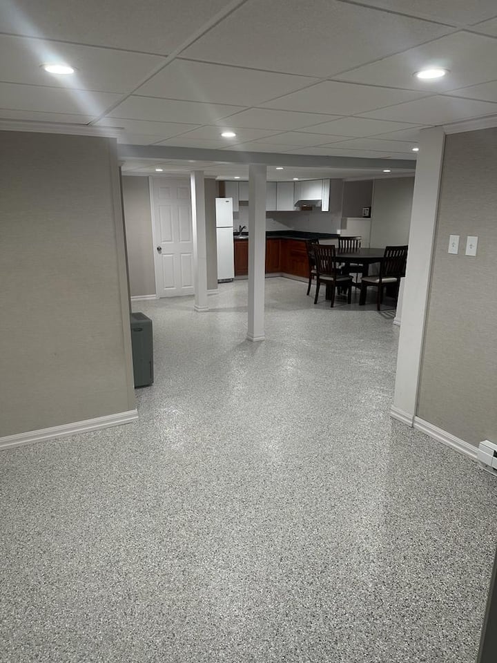 Quiet Basement Studio – 20 Min To The Beach - Buxton, ME