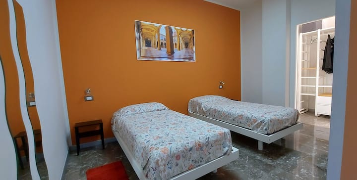 Unangolodibologna2, Vicino Ospedale Villa Laura - Bologna