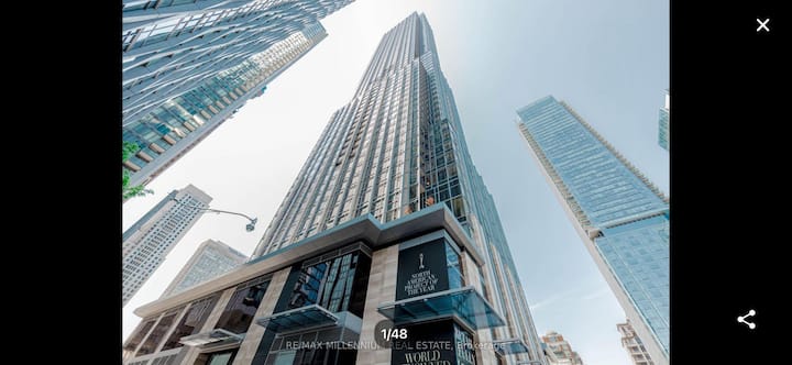 Chic Yorkville Condo In Prime Location - 多倫多