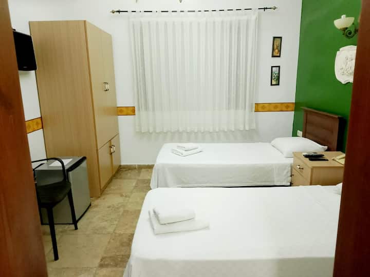 ÇIft Kişilik İKi Ayrı Yataklı Oda - Bodrum