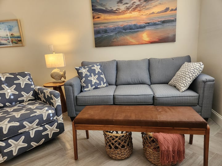 Coastal Bliss & Sunsets: Modern & Steps From Sand - Madeira Beach, FL