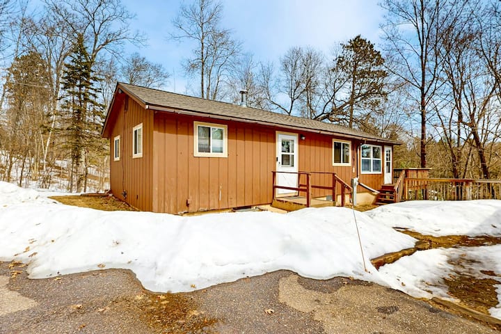 2br Lakefront Cabin, W/dock,kayaks, Wifi & Firepit - St. Germain, WI