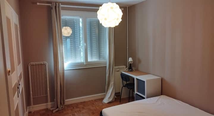 Chambres Meublées Dans Une Colocation - Lyon