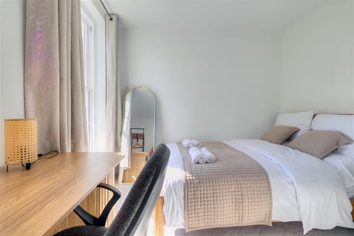 Central Maidstone | Parking | Sleeps 4 | Wi-fi - Maidstone