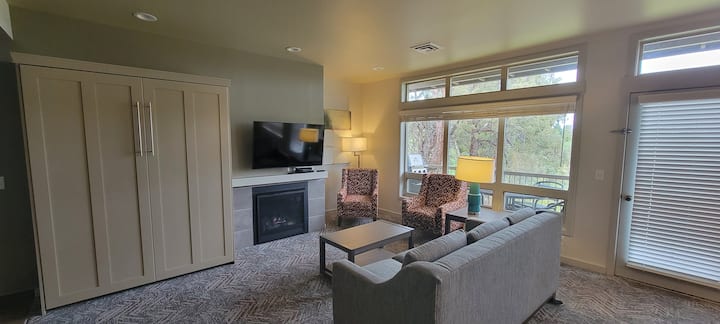 Eagle's Crest Upper Floor 3 Bed With Master Suite - Redmond, OR