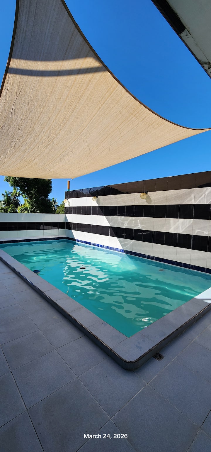 Poolhouse Oasis With Huge Deck And Bar! - Maasin City