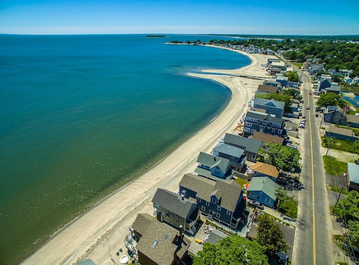 Direct Waterfront Fully Furnished Private Beach! - Milford, CT