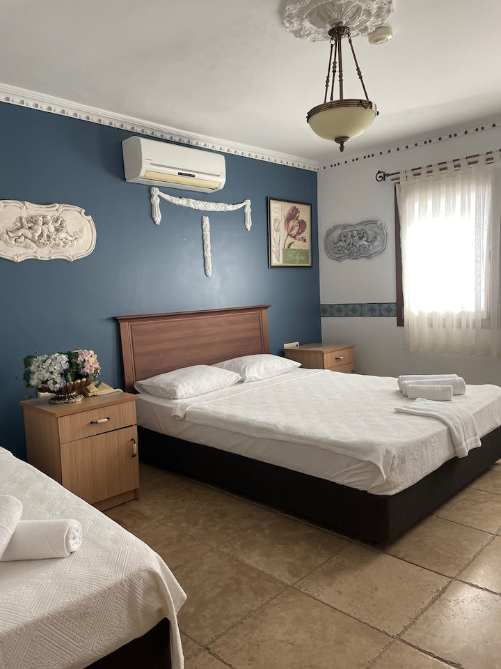 Üç Kişilik Aile Tipi Oda - Bodrum