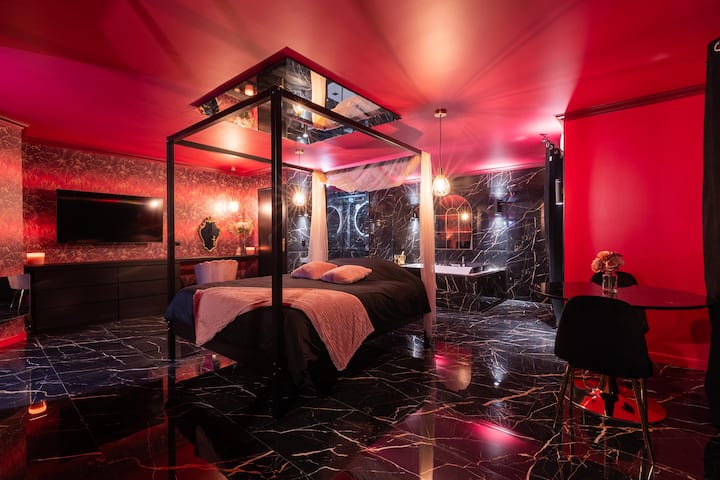 L'évidence • Jacuzzi Privatif - 5 Min Disney - Magny-le-Hongre