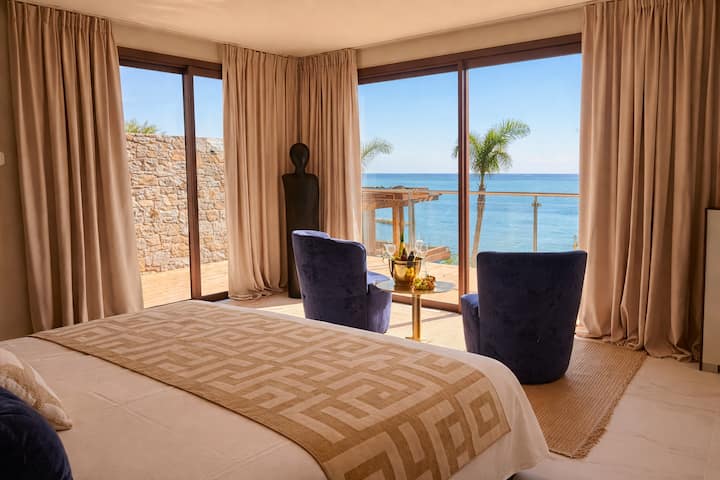 Baba Thermal. Sea View Suite/ Sauna & Heated Pool - Laigueglia