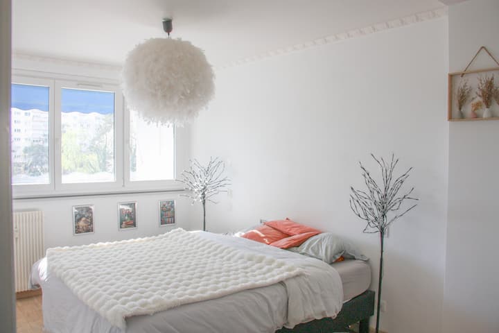 Chalon-sur-saône 70m2 Pour 2+2 Pers - Balcon - Chalon-sur-Saône