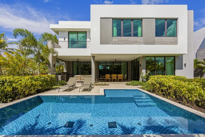 Villa Aurora @ Dorado Beach Resort & Club - Dorado
